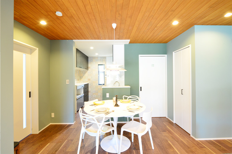 Rich space ご夫婦の豊かな空間のある家 - ルーフバルコニーで寛げるアウトサイドリビング | 実績紹介 | maison＆prêt ...